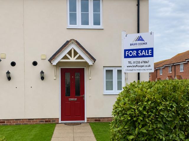 2 bedroom semi detached house for sale