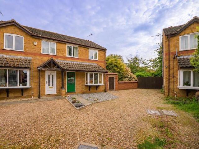2 bedroom semi detached house for sale