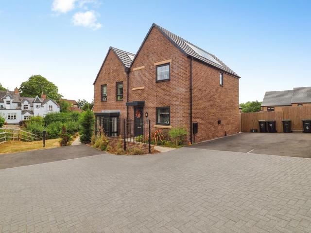 2 bedroom semi detached house for sale