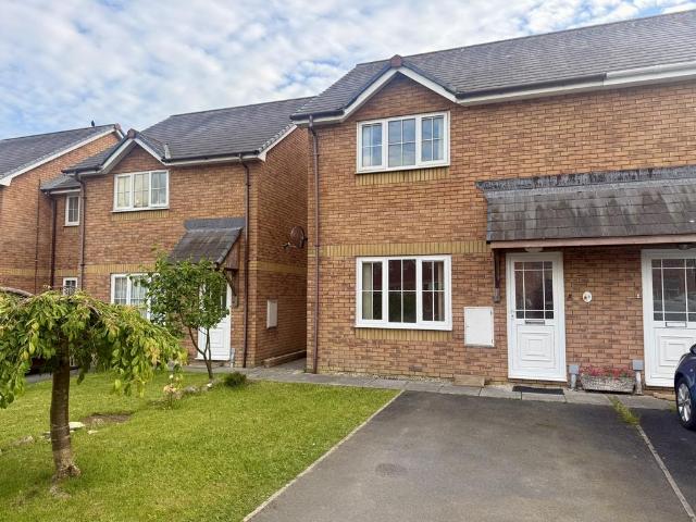 2 bedroom semi detached house for sale