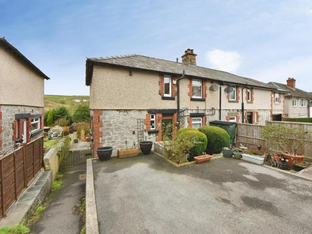 2 bedroom semi detached house for sale