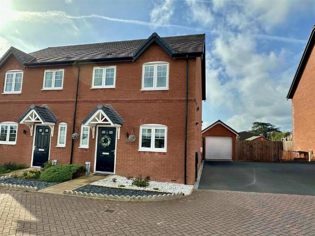 2 bedroom semi detached house for sale