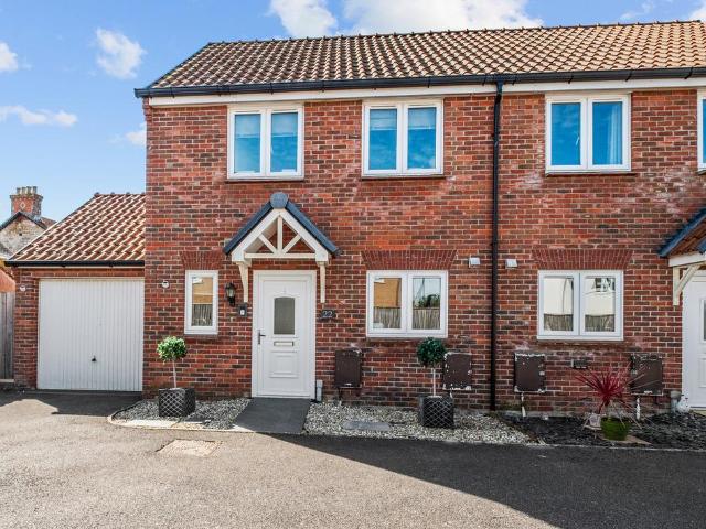 2 bedroom semi detached house for sale