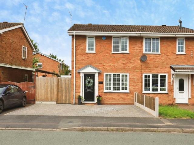 2 bedroom semi detached house for sale