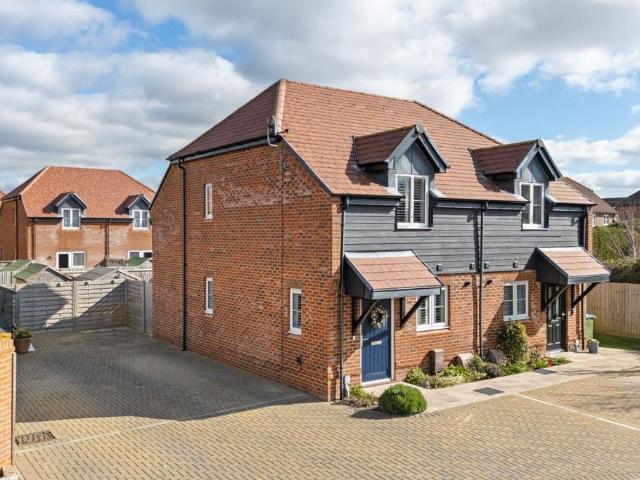 2 bedroom semi detached house for sale