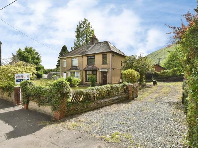 2 bedroom semi detached house for sale