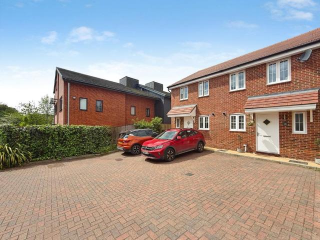 2 bedroom semi detached house for sale