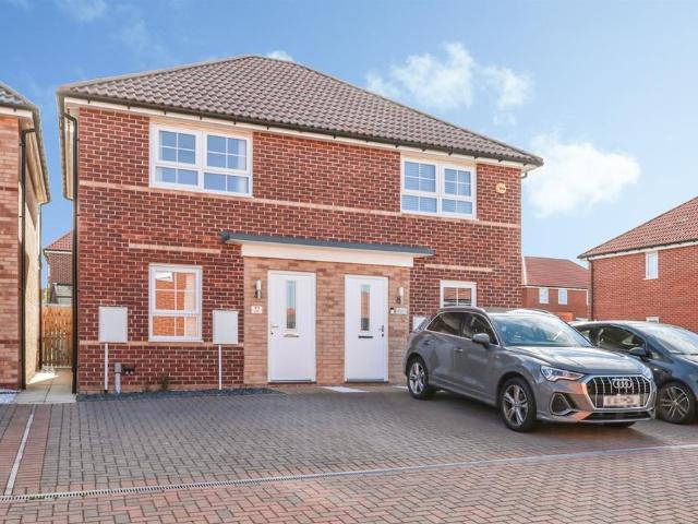 2 bedroom semi detached house for sale