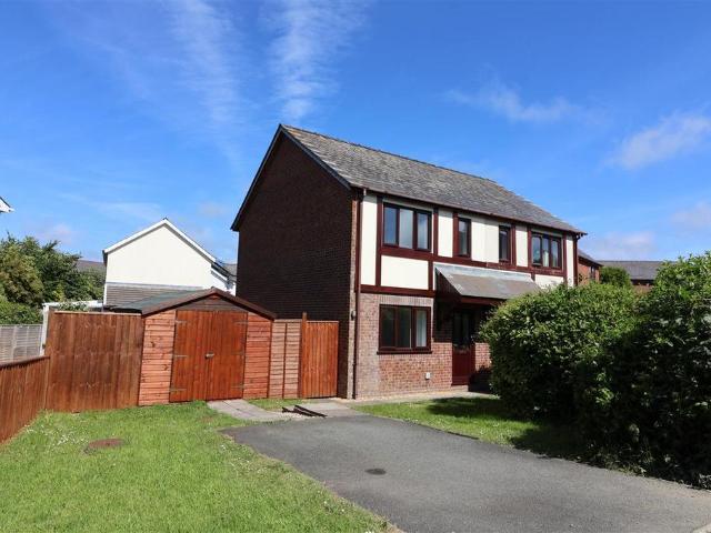 2 bedroom semi detached house for sale