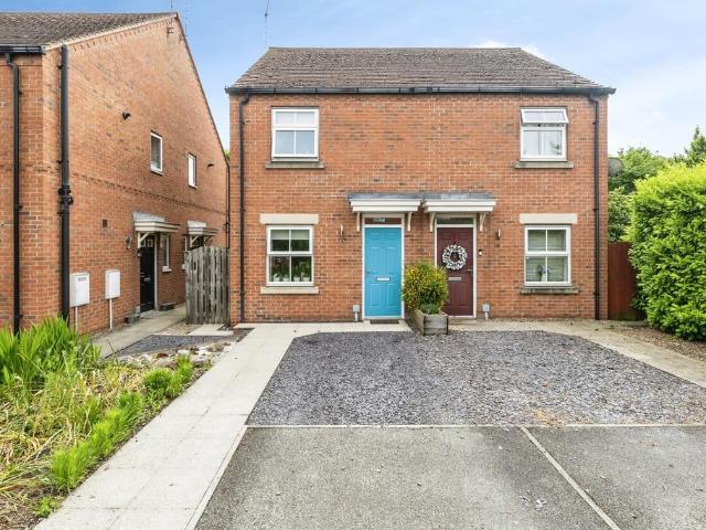 2 bedroom semi detached house for sale