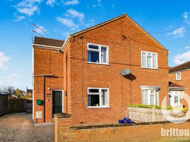 2 bedroom semi detached house for sale