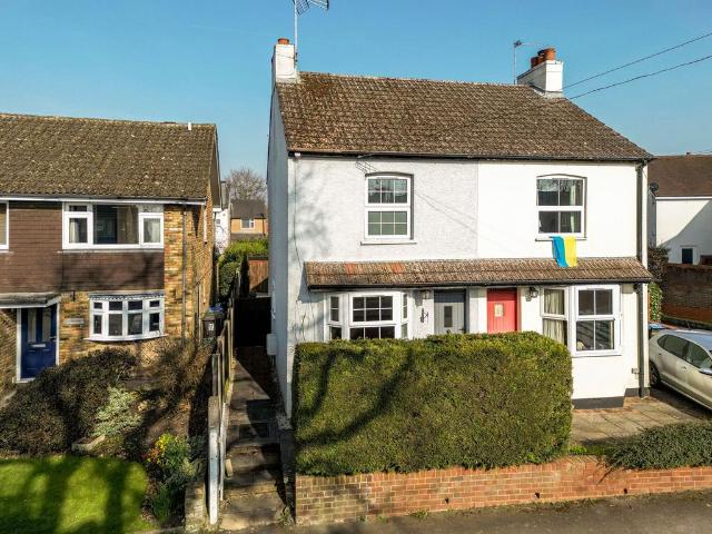 2 bedroom semi detached house for sale