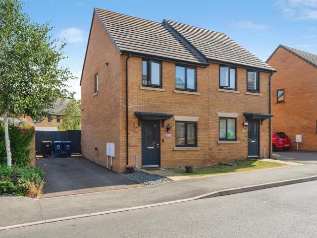 2 bedroom semi detached house for sale