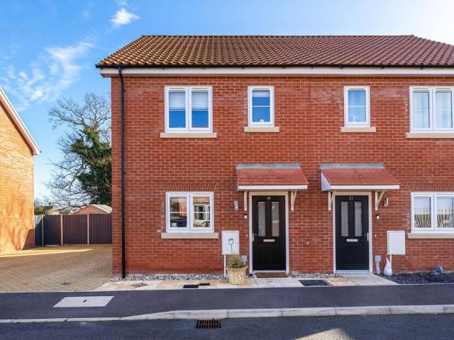 2 bedroom semi detached house for sale
