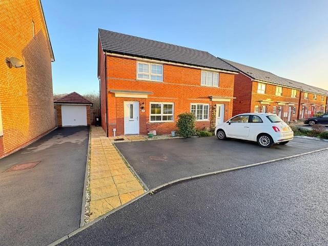 2 bedroom semi detached house for sale