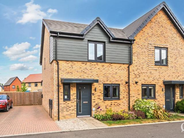 2 bedroom semi detached house for sale