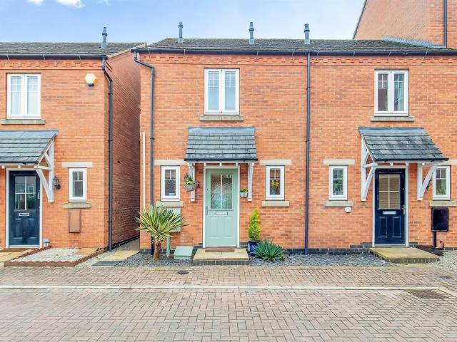 2 bedroom semi detached house for sale