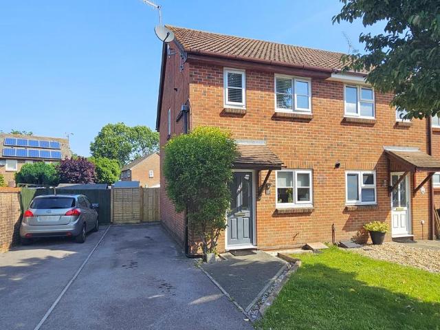 2 bedroom semi detached house for sale