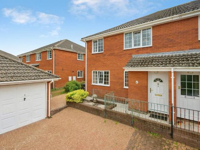 2 bedroom semi detached house for sale