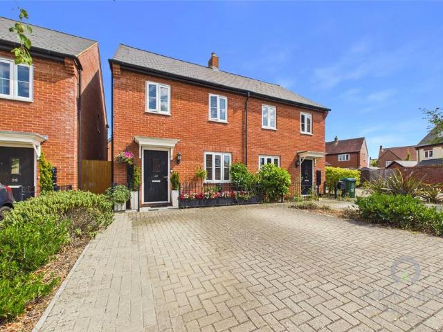 2 bedroom semi detached house for sale