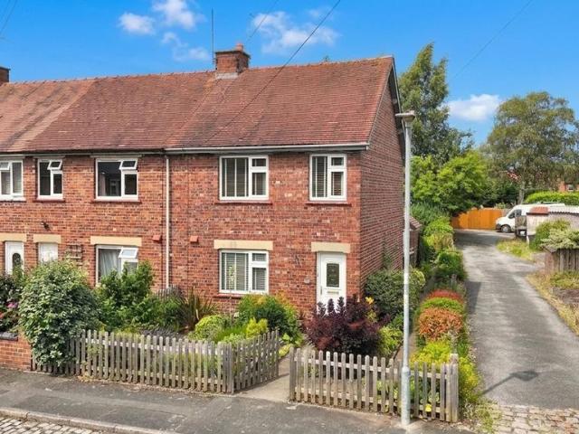 2 bedroom semi detached house for sale