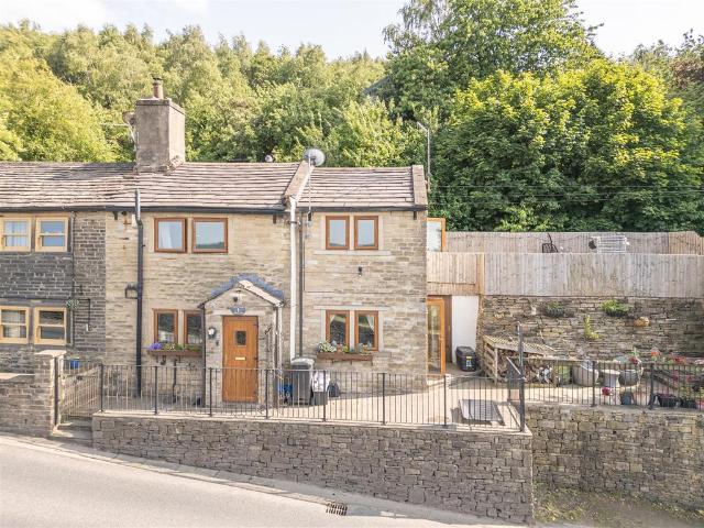 2 bedroom semi detached house for sale
