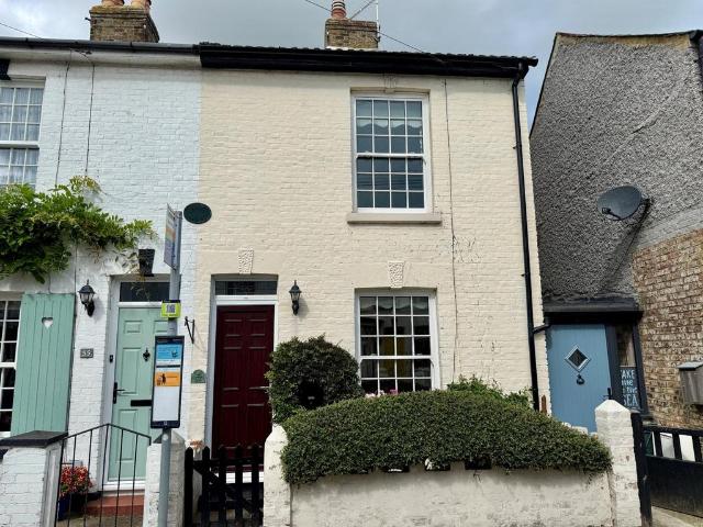 2 bedroom semi detached house for sale