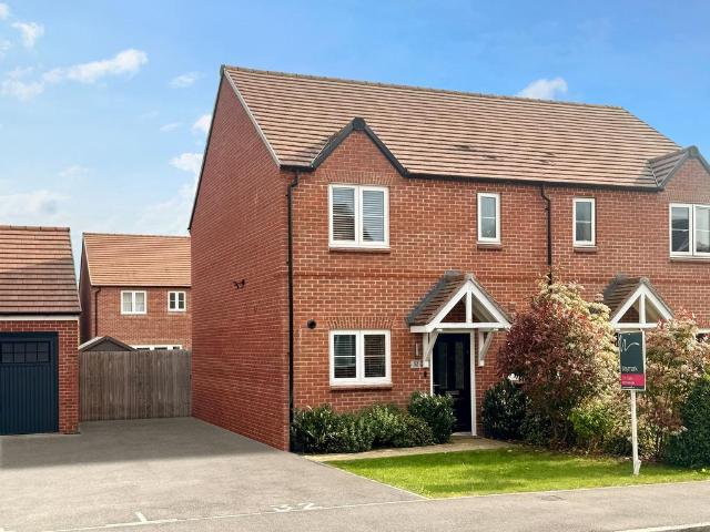 2 bedroom semi detached house for sale