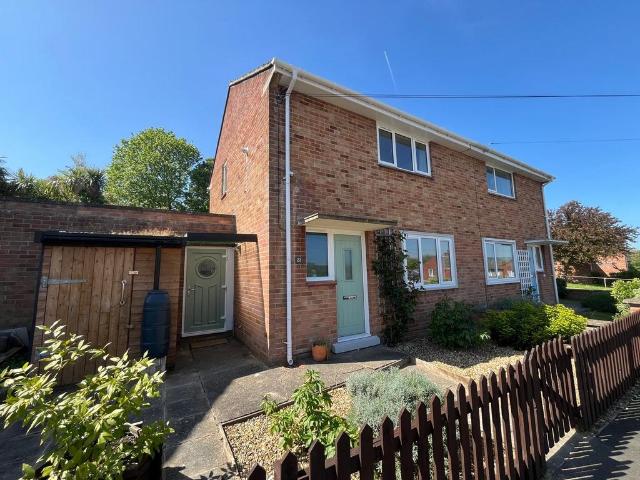 2 bedroom semi detached house for sale