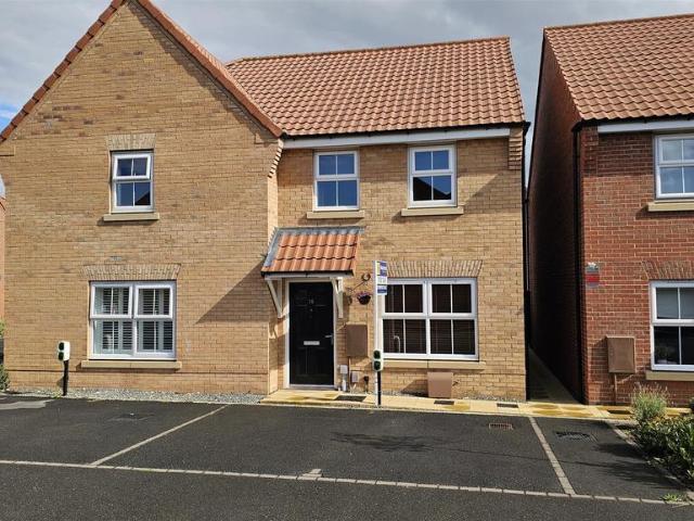 2 bedroom semi detached house for sale