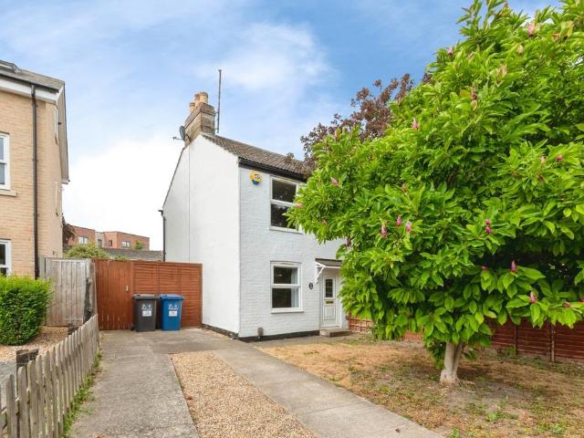 2 bedroom semi detached house for sale