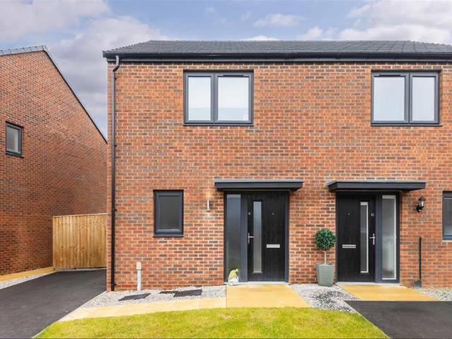 2 bedroom semi detached house for sale