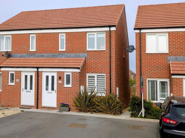 2 bedroom semi detached house for sale