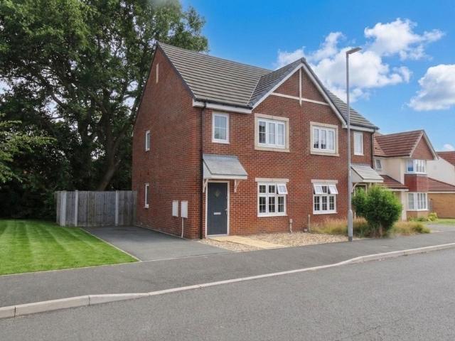2 bedroom semi detached house for sale