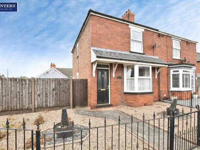 2 bedroom semi detached house for sale