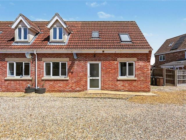 2 bedroom semi detached house for sale