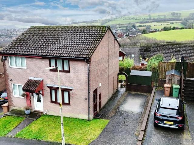 2 bedroom semi detached house for sale