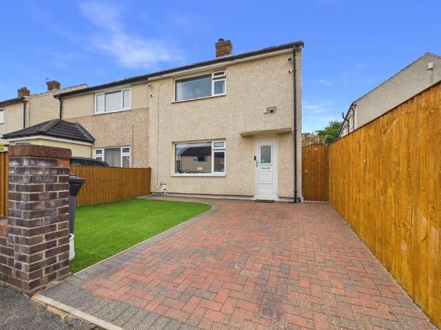 2 bedroom semi detached house for sale
