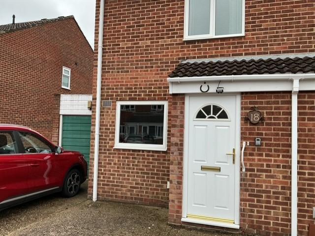 2 bedroom semi detached house for sale