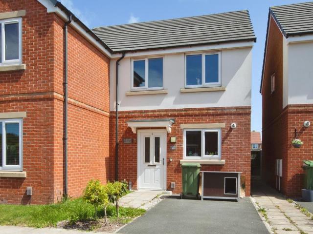 2 bedroom semi detached house for sale
