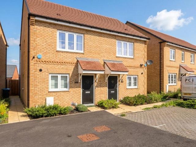 2 bedroom semi detached house for sale