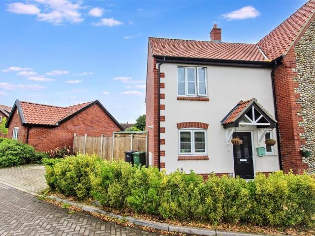 2 bedroom semi detached house for sale