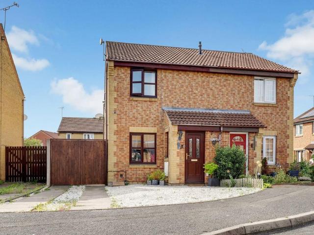 2 bedroom semi detached house for sale