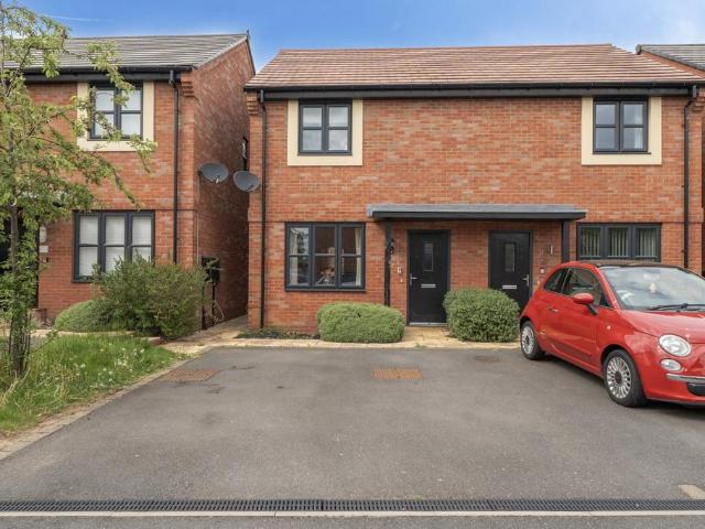 2 bedroom semi detached house for sale
