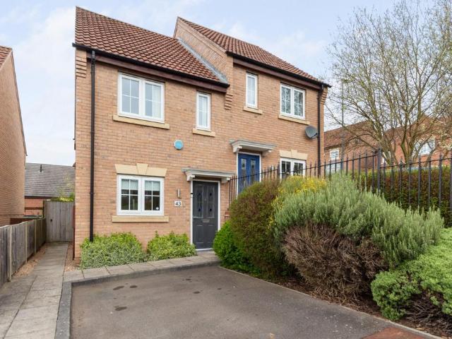 2 bedroom semi detached house for sale