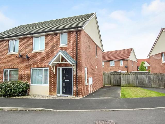 2 bedroom semi detached house for sale