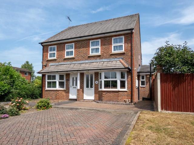 2 bedroom semi detached house for sale