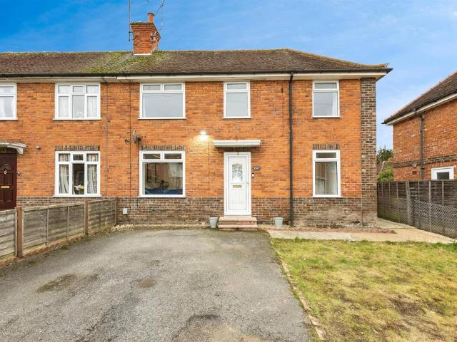 2 bedroom semi detached house for sale