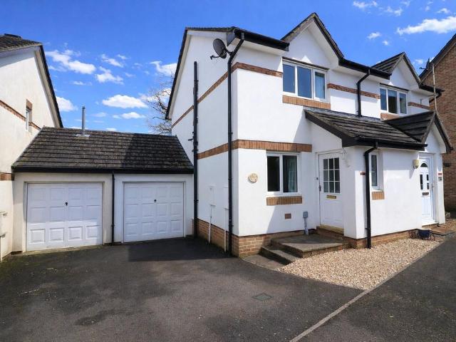 2 bedroom semi detached house for sale