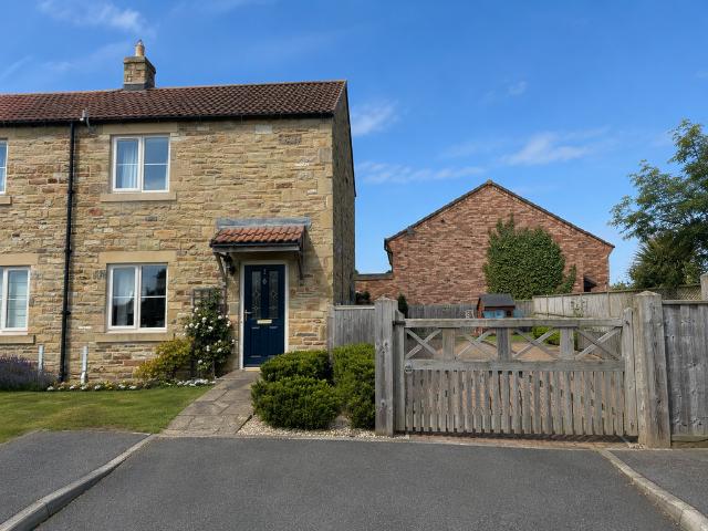 2 bedroom semi detached house for sale